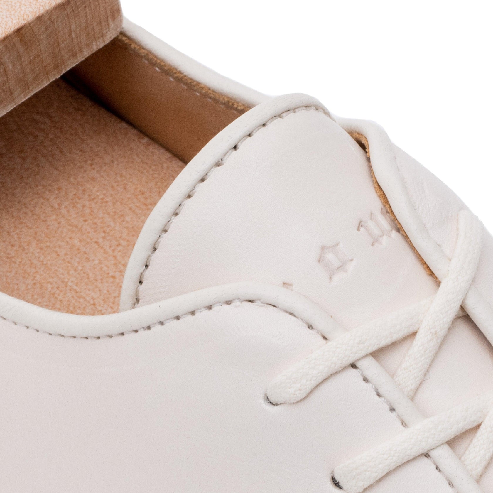 Harlestone Derby - Off White Veg Tan Calf – Crown Northampton
