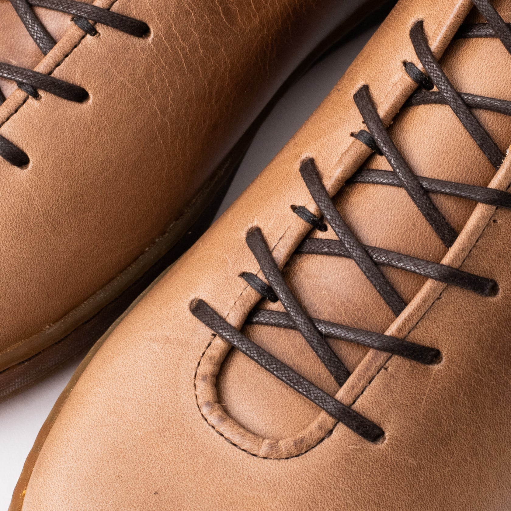 Everdon Wholecut Mid - Horween Natural Chromexcel – Crown Northampton