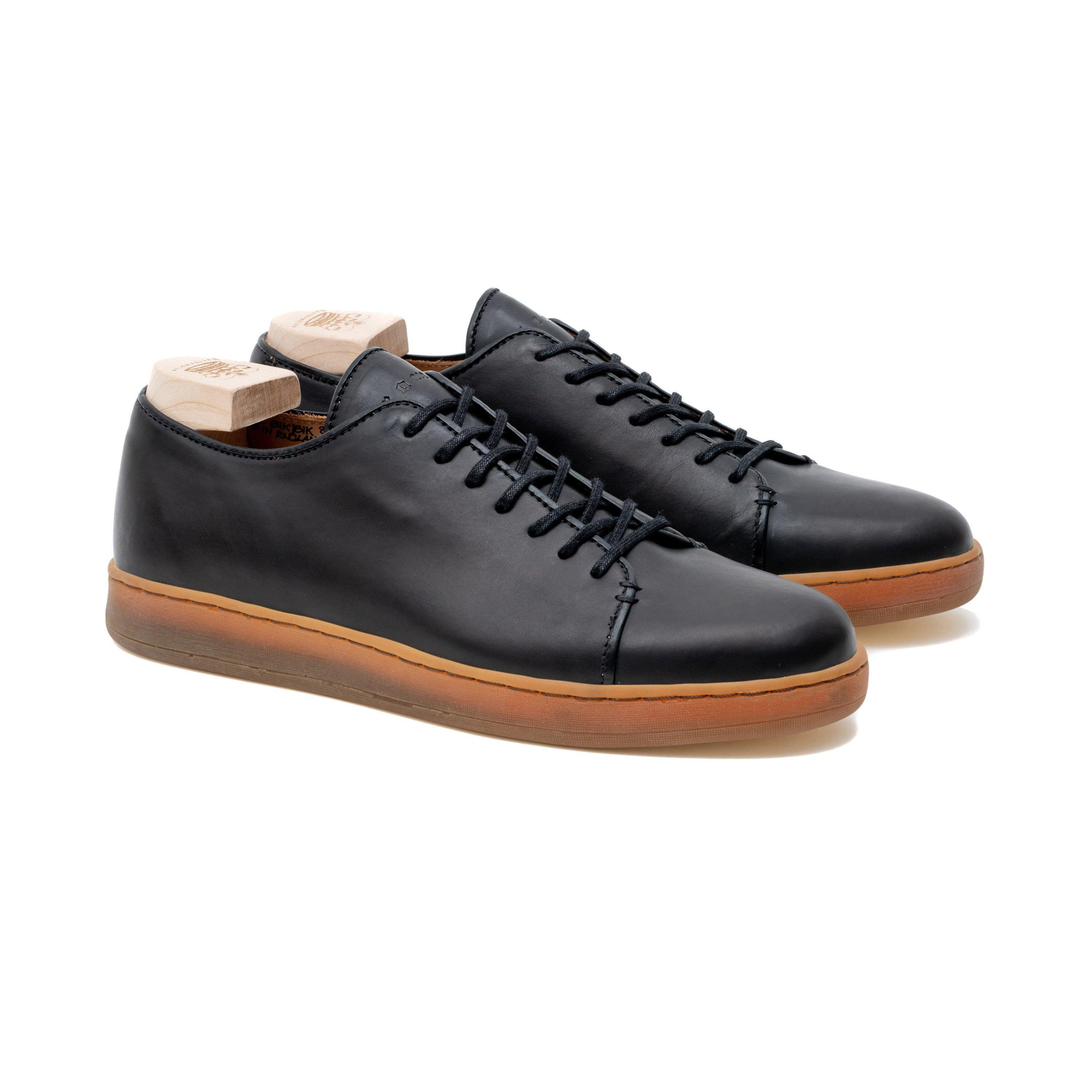 Harlestone Derby - Black Veg Tan Calf – Crown Northampton